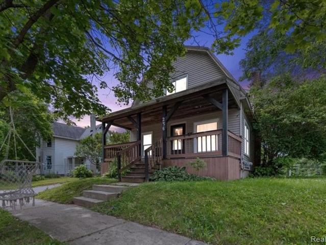 236 Lynn St, Flushing, MI 48433