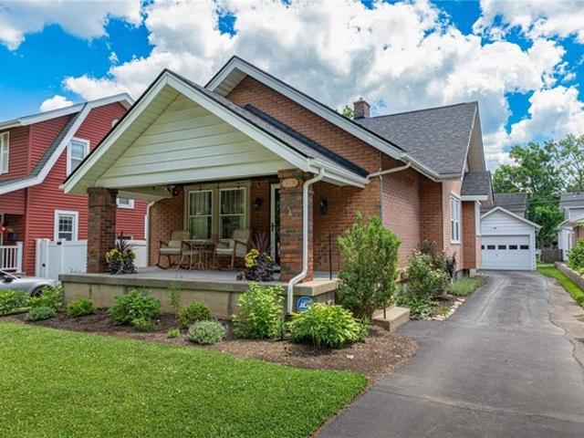 236 Monteray Ave, Oakwood, OH 45419