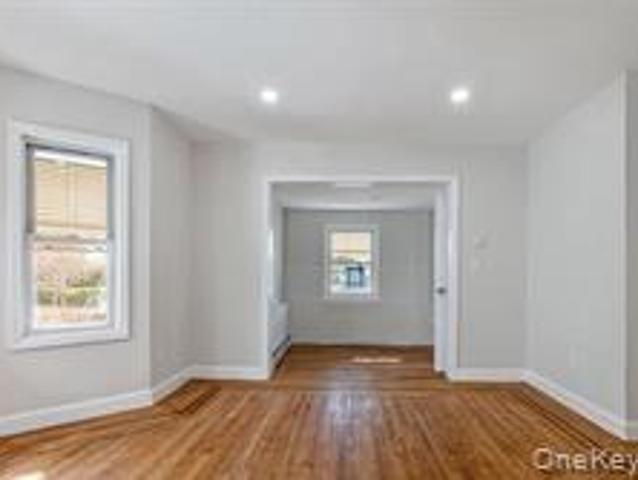 236 Maple Pl, Mineola, NY 11501 | MLS #978860 | Compass