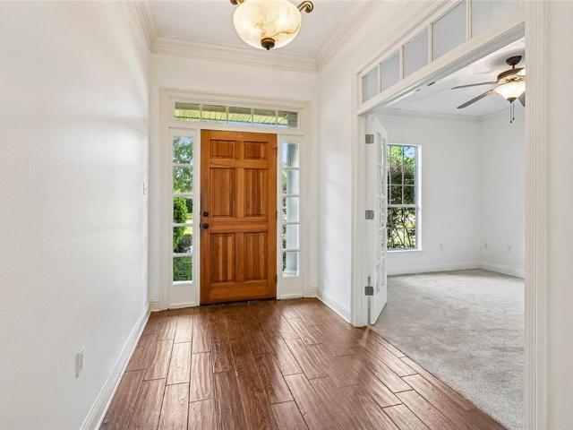 236 N Highland Oaks Drive