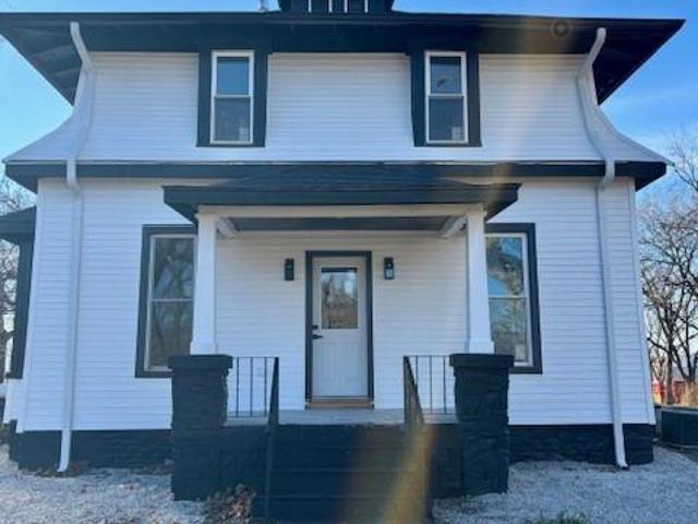 236 S Ash St, Ottawa, KS 66067 | MLS #2591 | Compass