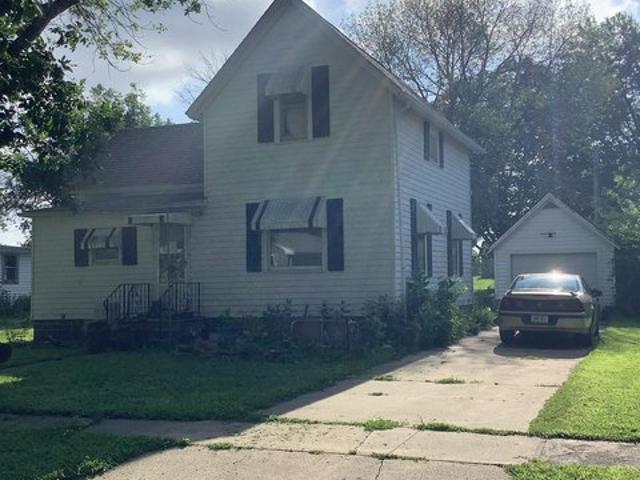236 S State St, Titonka, IA 50480