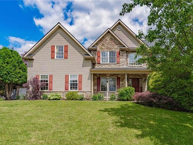 236 Schoeneck Ave, Upper Nazareth Township, PA 18064