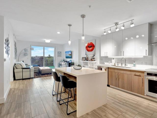 236 SE 5th Avenue, Unit #203, Delray Beach, US, FL