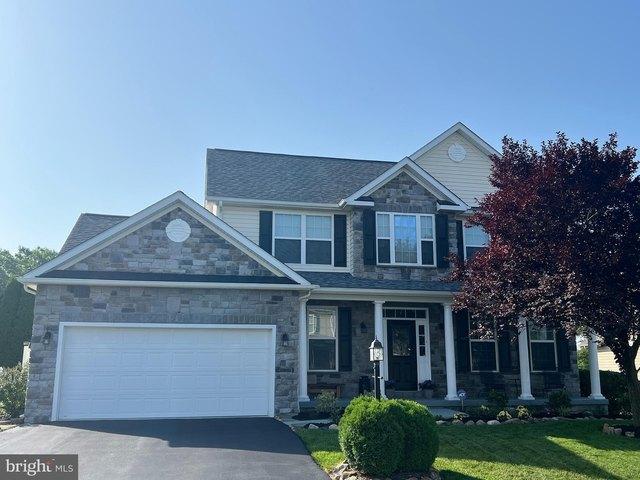 236 Shannon Ct, Inwood, WV 25428