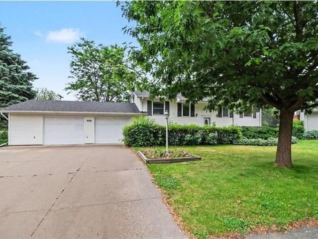 236 Strese Ln, Apple Valley, MN 55124