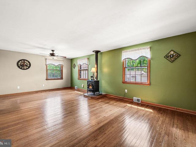 236 Powhattan Ave, Essington, PA 19029 | MLS #PADE2113 | Compass