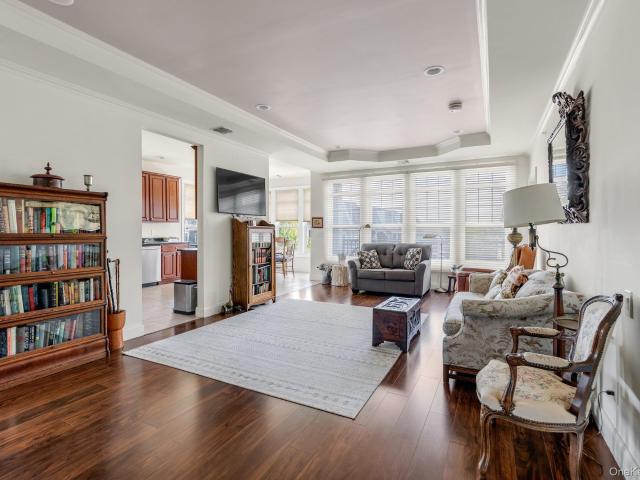 236 Roosevelt Way