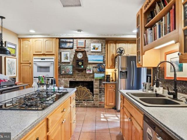 236 Riverside Dr, Front Royal, VA 22630