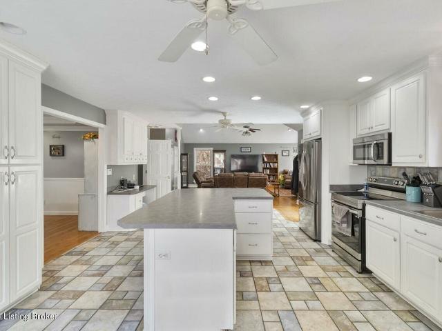 236 Running Creek Dr, Shepherdsville, KY