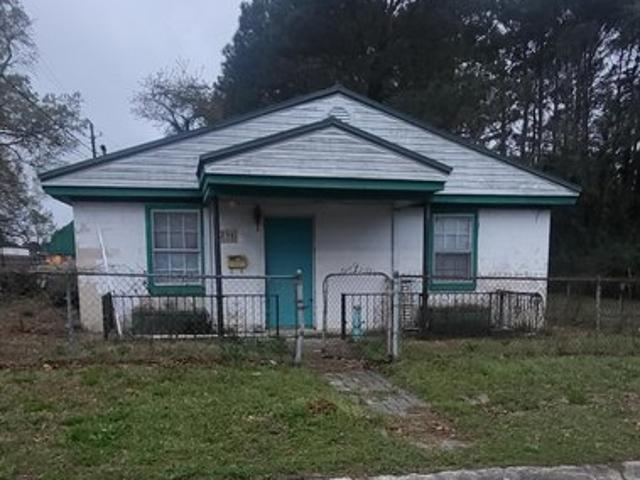 236 Wayne Ave, Goldsboro, NC 27530