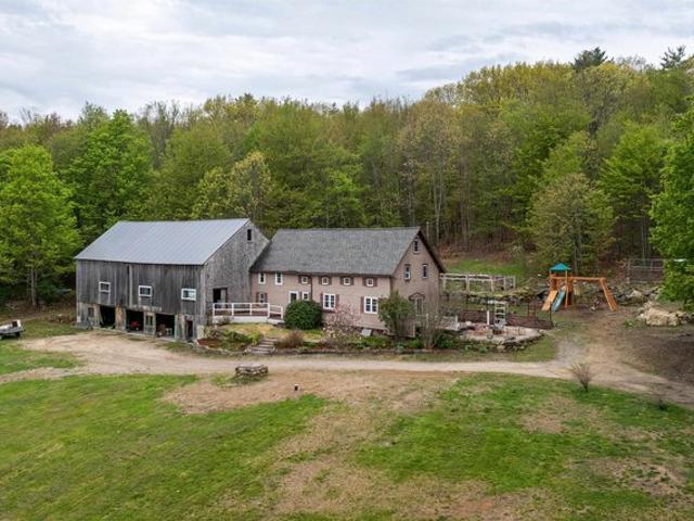 236 Tolend Rd, Barrington, NH 03825