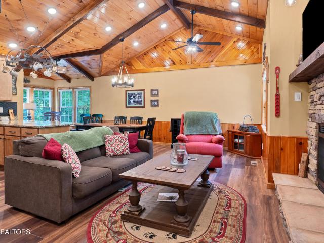 236 Tolliver Tr