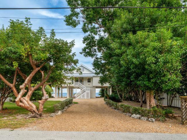 236 Tarpon St, Tavernier, FL 33070 | MLS #617733 | Compass