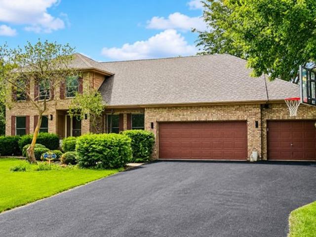 23741 W Deer Chase Ln, Naperville, IL 60564