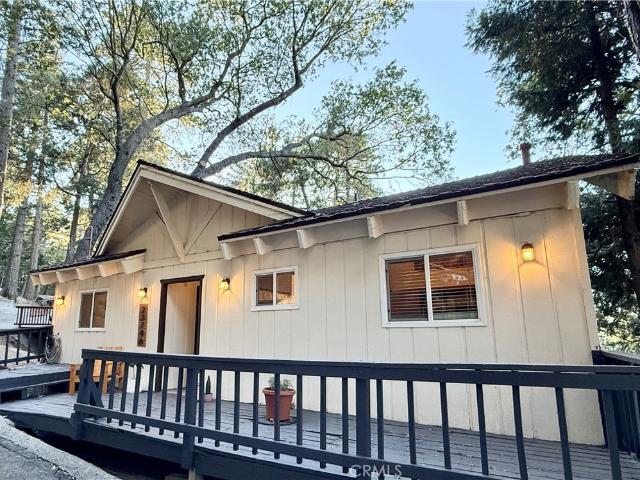 23746 Crest Forest Dr, Crestline, CA 92325 | MLS #IG26071