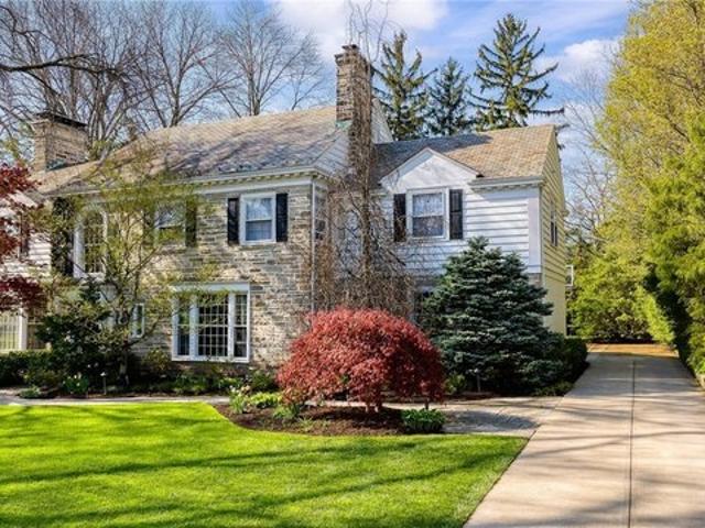 23749 Stanford Rd, Shaker Heights, OH 44122