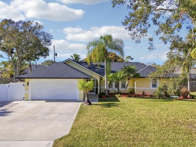 2374 SW Chateau Ter, Port Saint Lucie, FL 34953