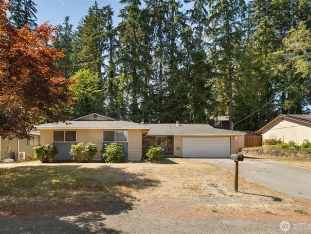 2374 S Flower Ave, Port Orchard, WA 98366