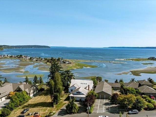 2374 Soundview Dr, Langley, WA 98260