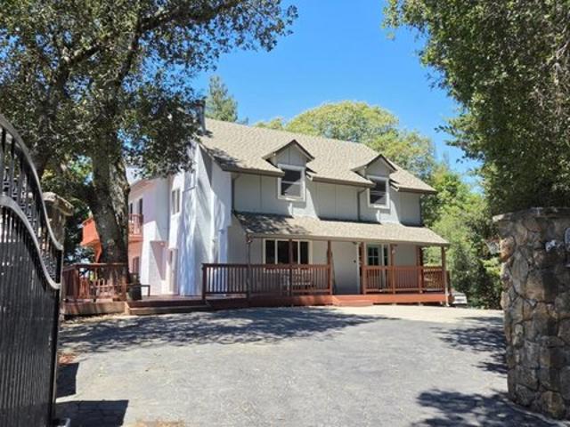 23758 Hutchinson Rd, Los Gatos, CA 95033