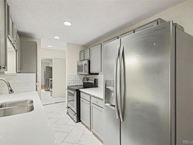 2375 S Linden Court # 115