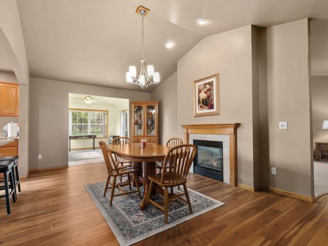 2375 smoke tree road