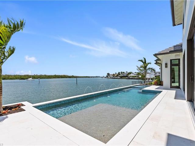 2375 Snook Dr, Naples, FL 34102 | MLS #225005