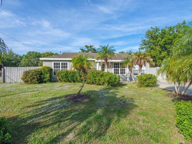 2375 16th Ave SW, Vero Beach, FL 32962