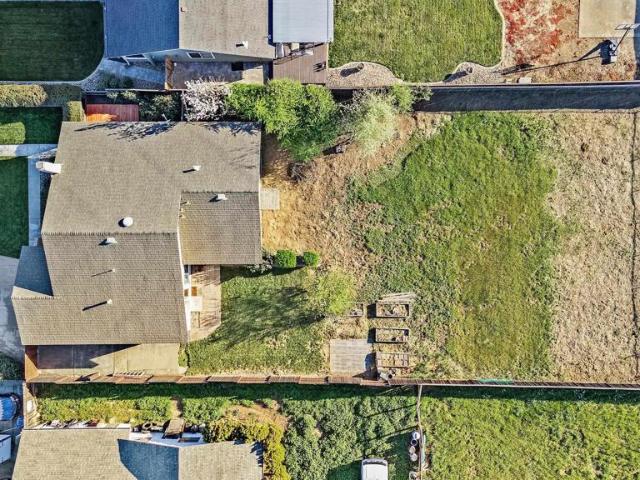 2376 Broadmoor St