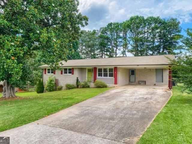 2376 Falls River Dr, Lithia Springs, GA 30122