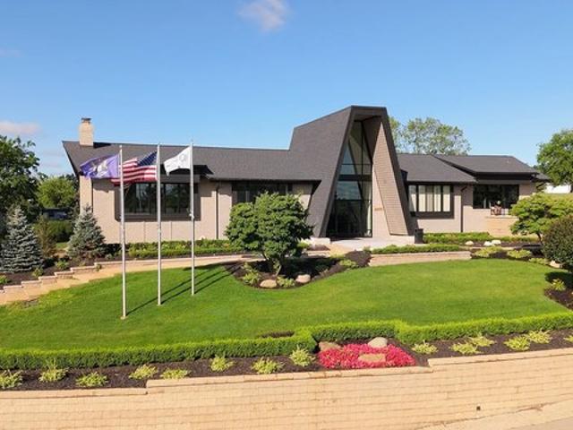 2377 N Milford Rd, Highland, MI 48357