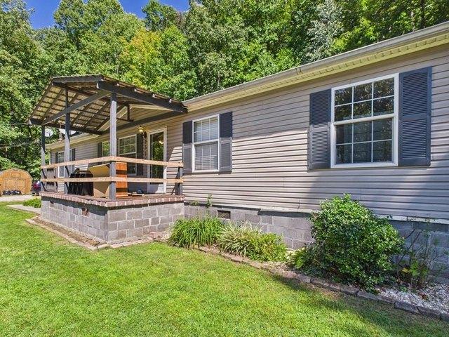 2377 Hurricane Crk, Kimper, KY 41539