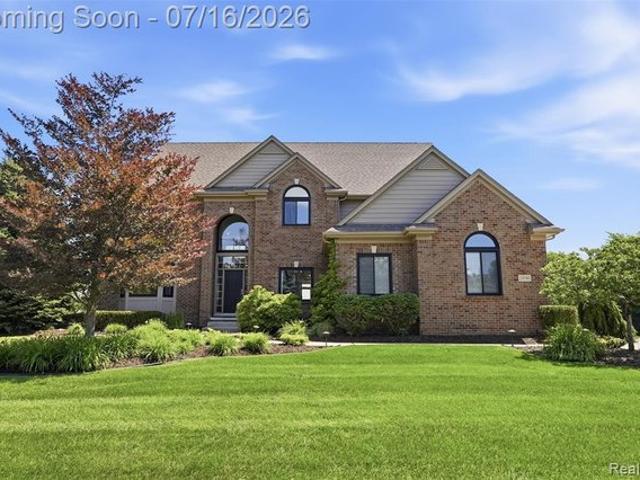 23782 Prescott Ln E, Lyon Township, MI 48178