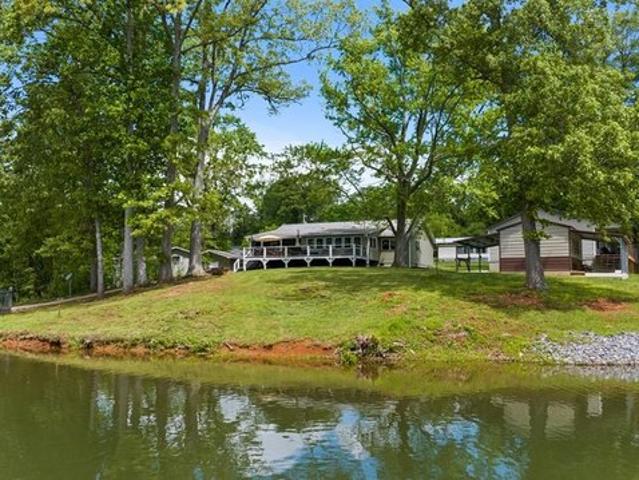 2378 Bellview Ln, Young Harris, GA 30582
