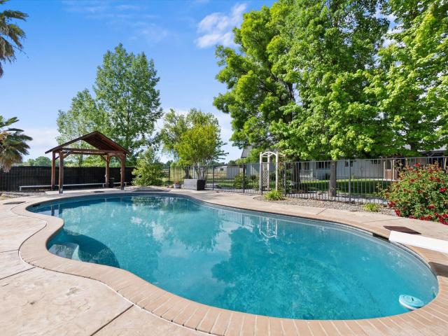 23795 Springwood Way
