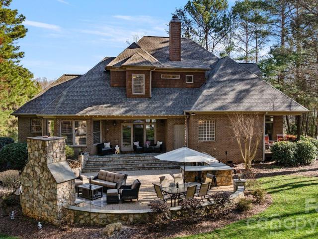 2379 Metcalf Drive