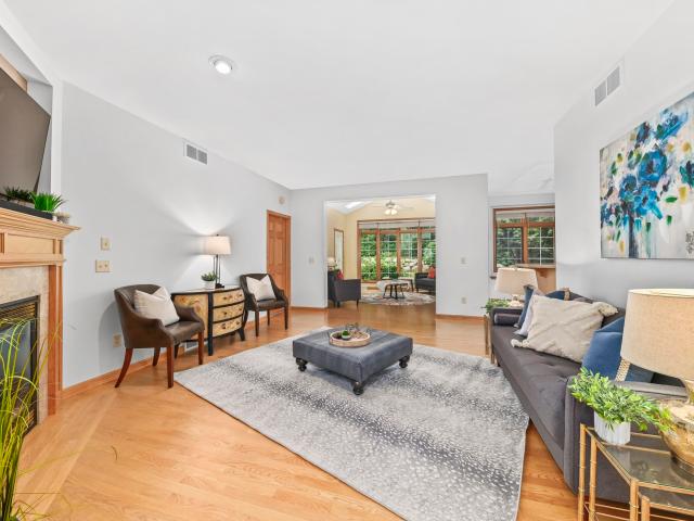 2379 Stoney Ln