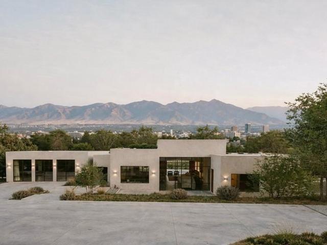 2379 S Cannon Dr, Salt Lake City, UT 84109