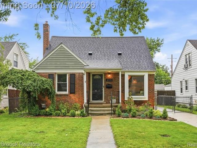 2370 Mortenson Blvd, Berkley, MI 48072