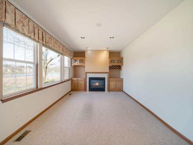 2370 Carillon Dr, Grayslake, IL 60030 | MLS #12669