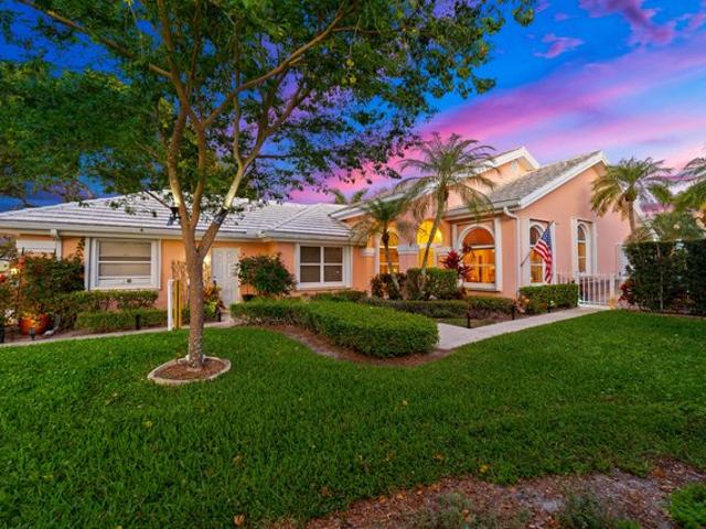 2370 Saratoga Bay Dr, West Palm Beach, FL 33409