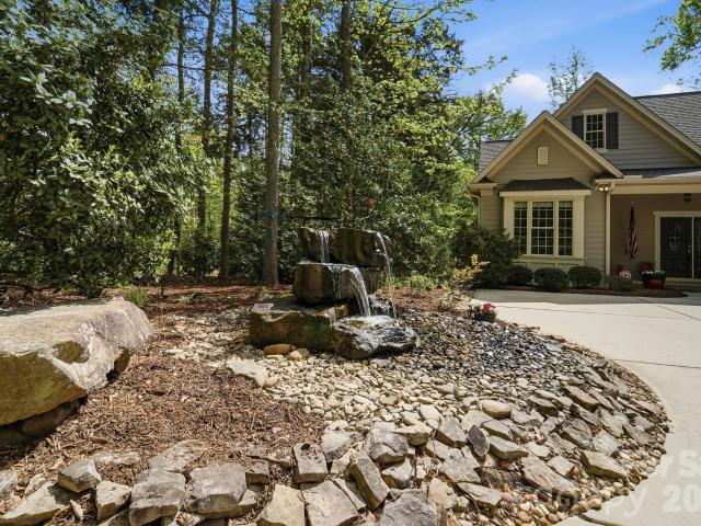 2370 Valelake Road