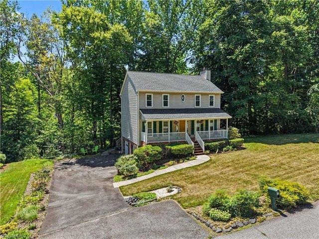 2371 Oakton Dr, Clemmons, NC 27012