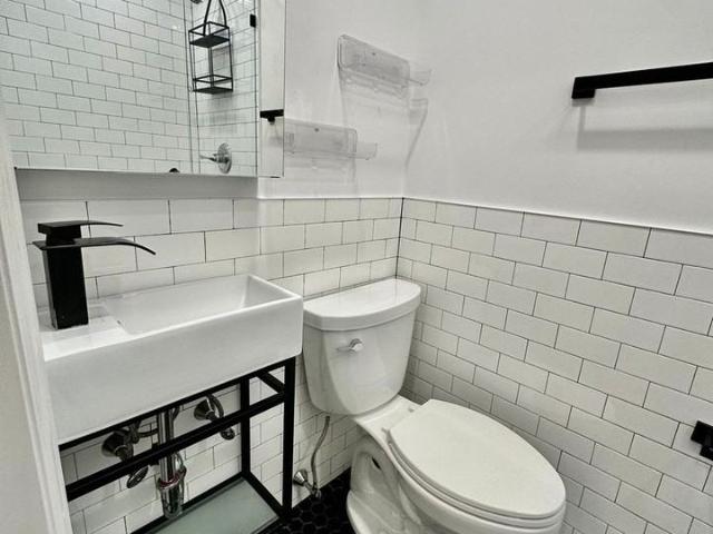 2371 Arthur Ave LLC 1 Bedroom Apartment for Rent at 2371 Arthur Ave, New York, NY 10458 Belmont