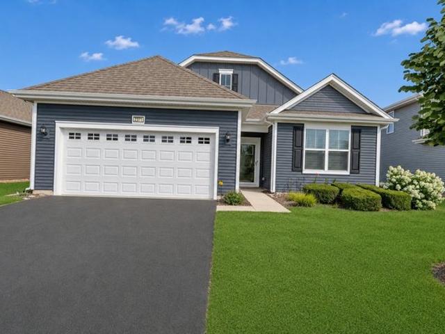 2371 Cannon Dr, Pingree Grove, IL 60140