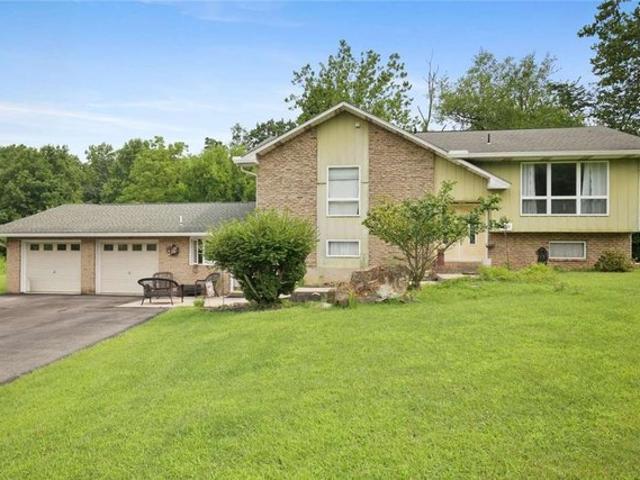 2371 Honeysuckle Rd, Allentown, PA 18103
