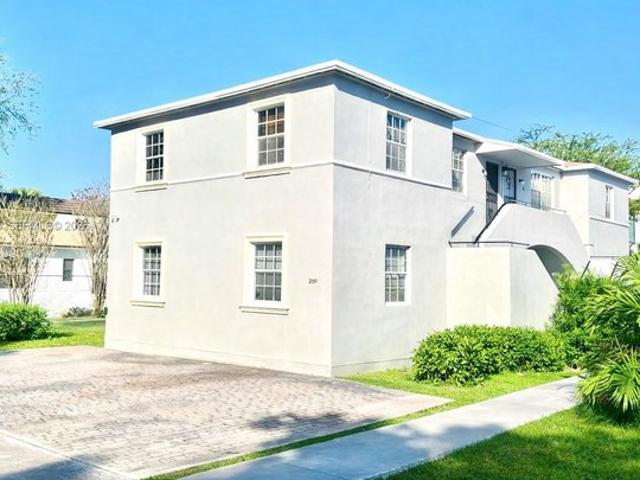 2371 SW 27th St, Miami, FL 33133