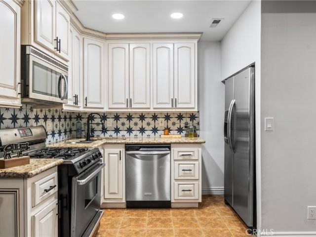 2371 Spring Oak