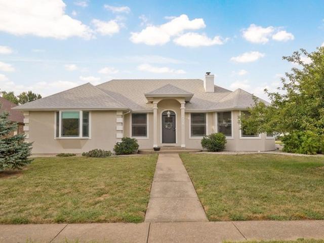 2371 W Allen Dr, Springfield, MO 65810
